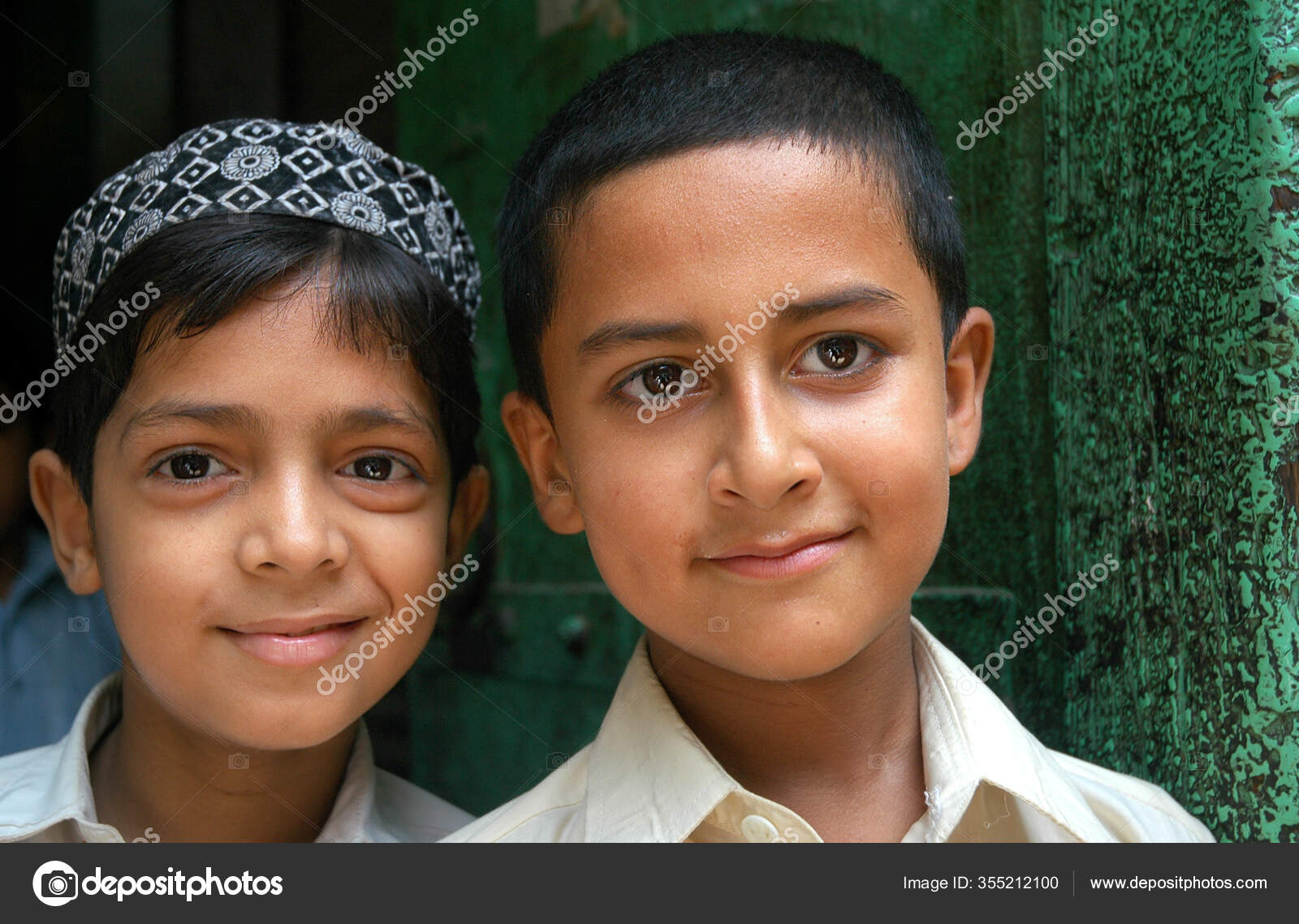 Pakistani Children Eyes