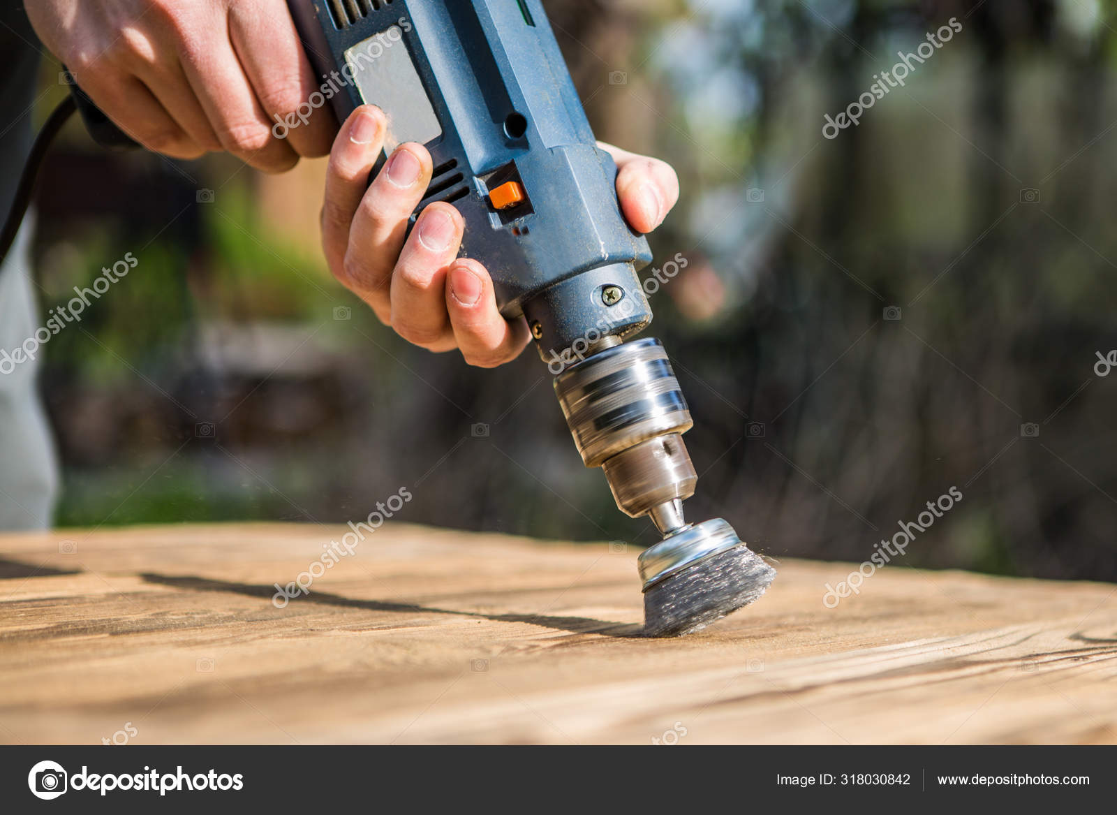 Hands Man Electrical Rotating Brush Metal Disk Sanding Piece Wood ...