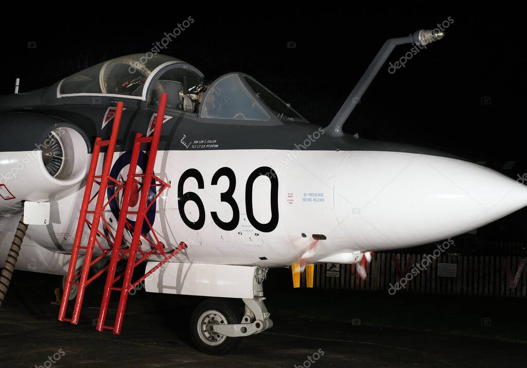 El Willys MB y el Ford GPW, ambos formalmente llamados el U.S. Army Truck, 44, Command ...