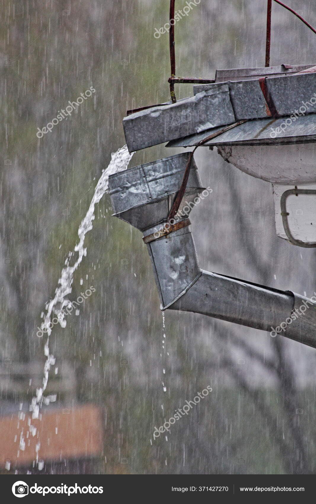 Stream Rainwater Roof Overflows Funnel Drain Close Heavy Downpour City ...