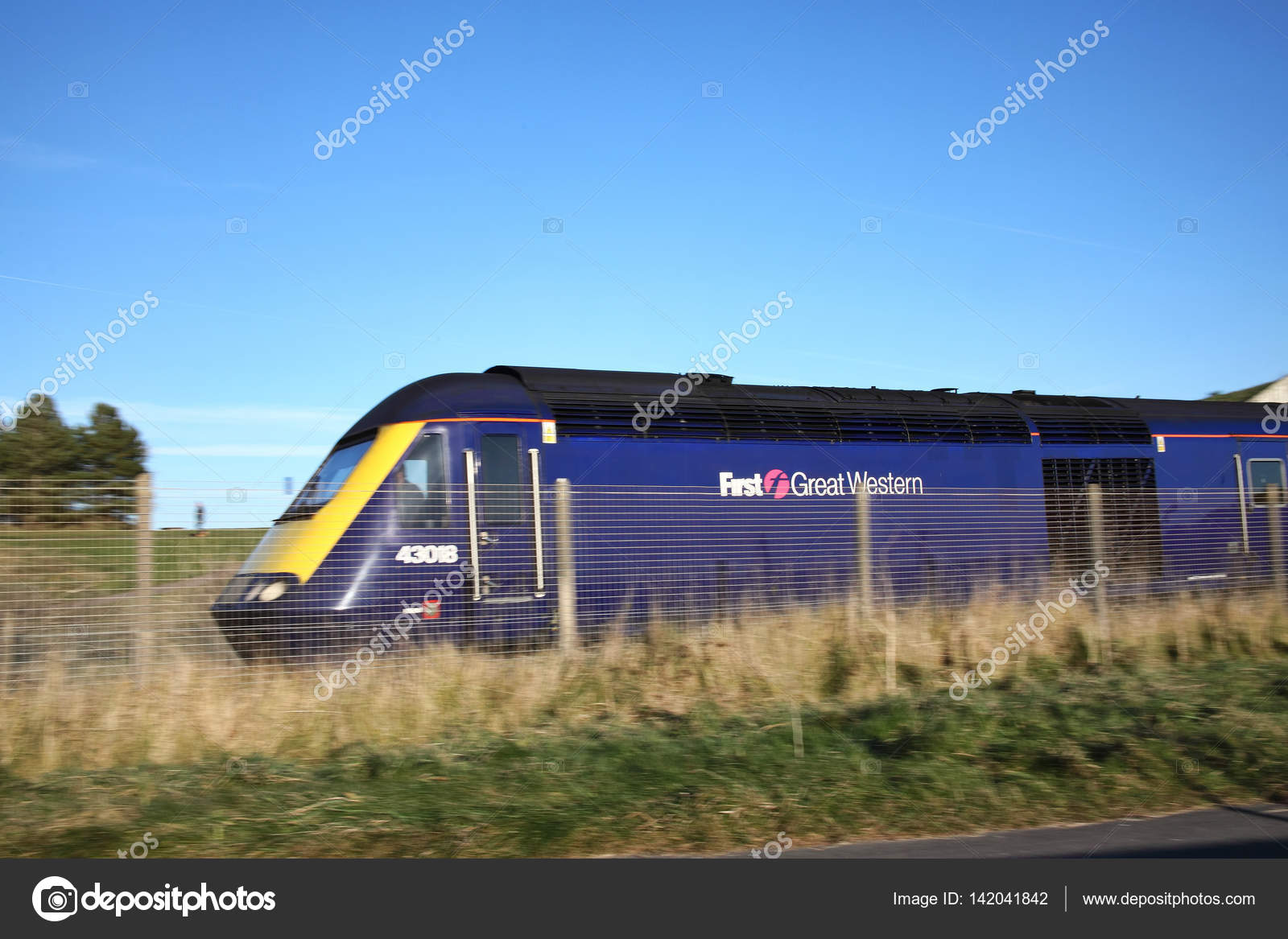 First Great Western train – Stock Editorial Photo © lenschanger #142041842