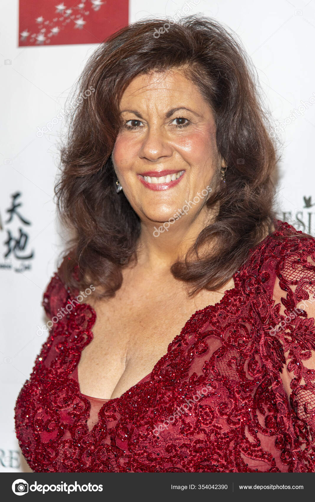 Debra Lamb's Instagram, Twitter & Facebook on IDCrawl