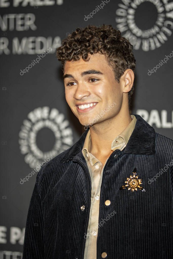 Daniel Croix Henderson asiste a An Evening de The Paley Center con ...