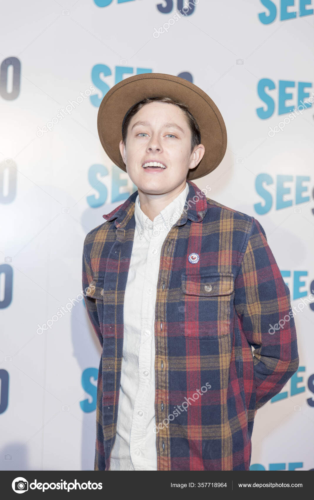 Rhea Butcher Arrives Vip Premiere Bajillion Dollar Properties Second ...