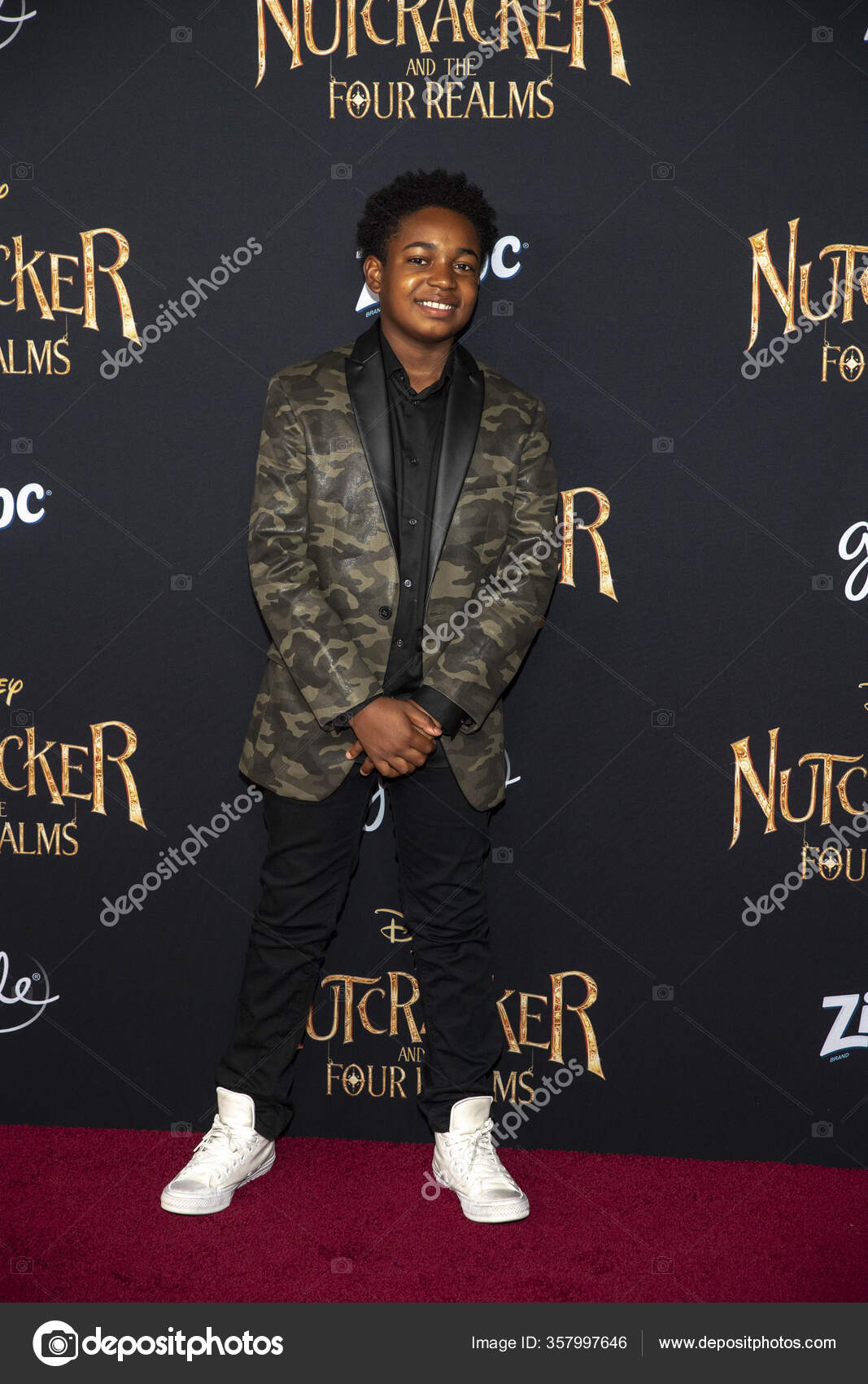 Issac Brown Attends Disneys Nutcracker Four Realms World Premiere Dolby ...