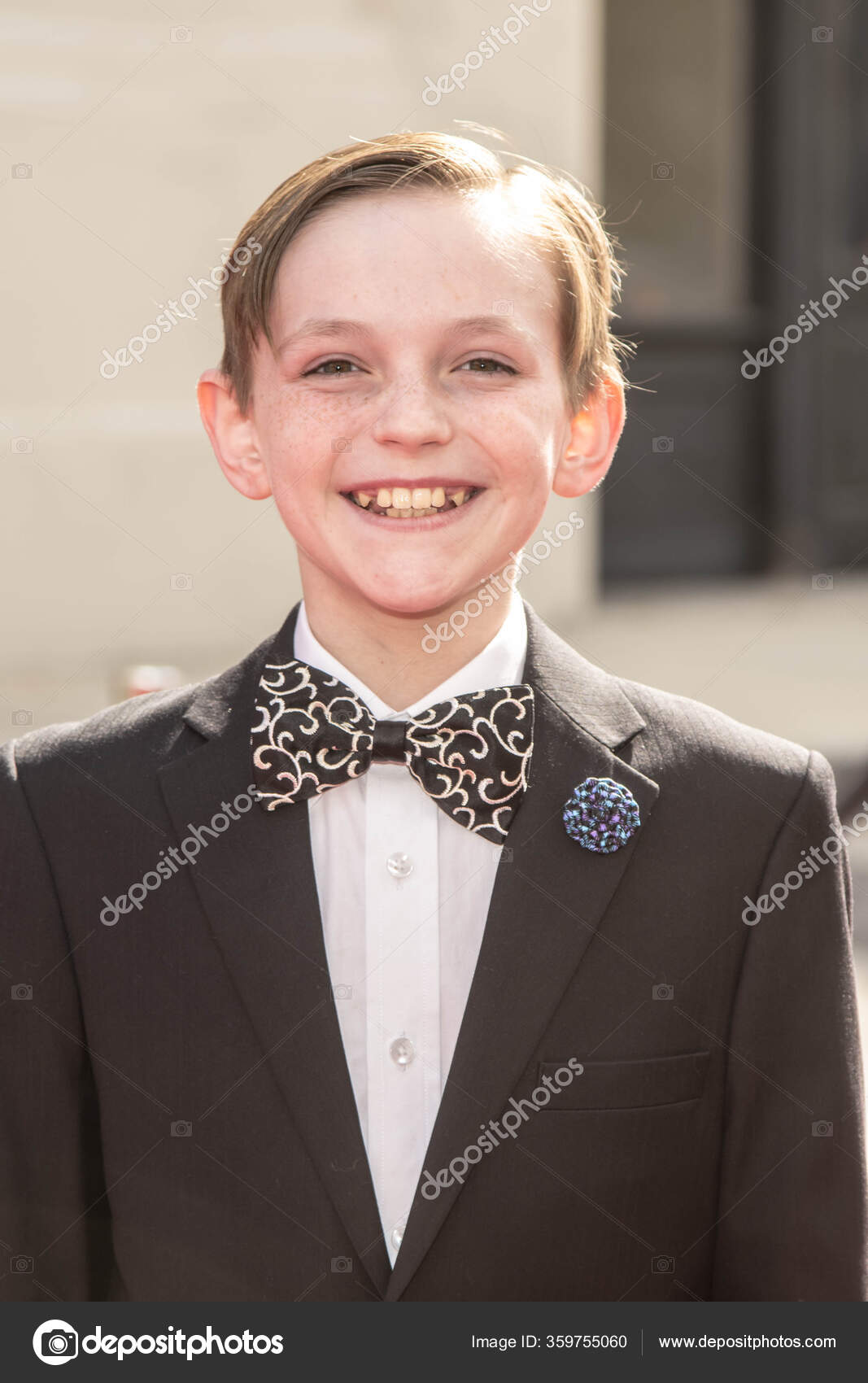 Travis Burnett Attends 4Th Annual Young Entertainer Awards Warner ...