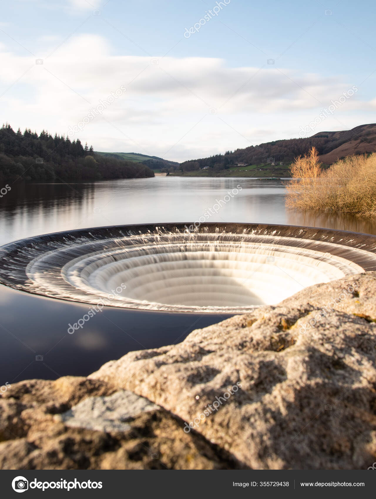 Overflow Plug Hole Ladybower Reservoir Derbyshire Peak District — Stock ...