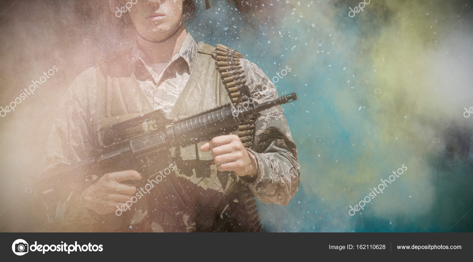 Military carrying rifle Stock Photo by ©vectorfusionart 162110628