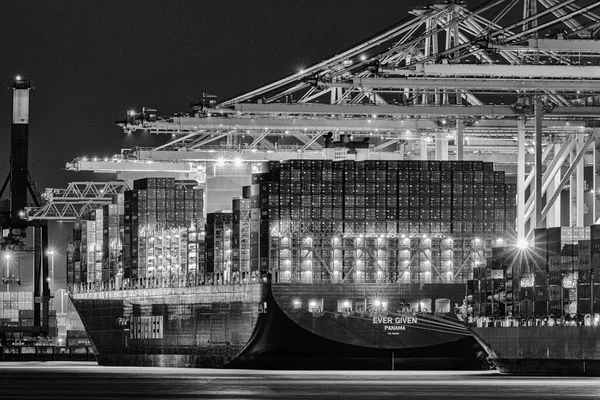 Offloading Stock Photos, Royalty Free Offloading Images | Depositphotos®