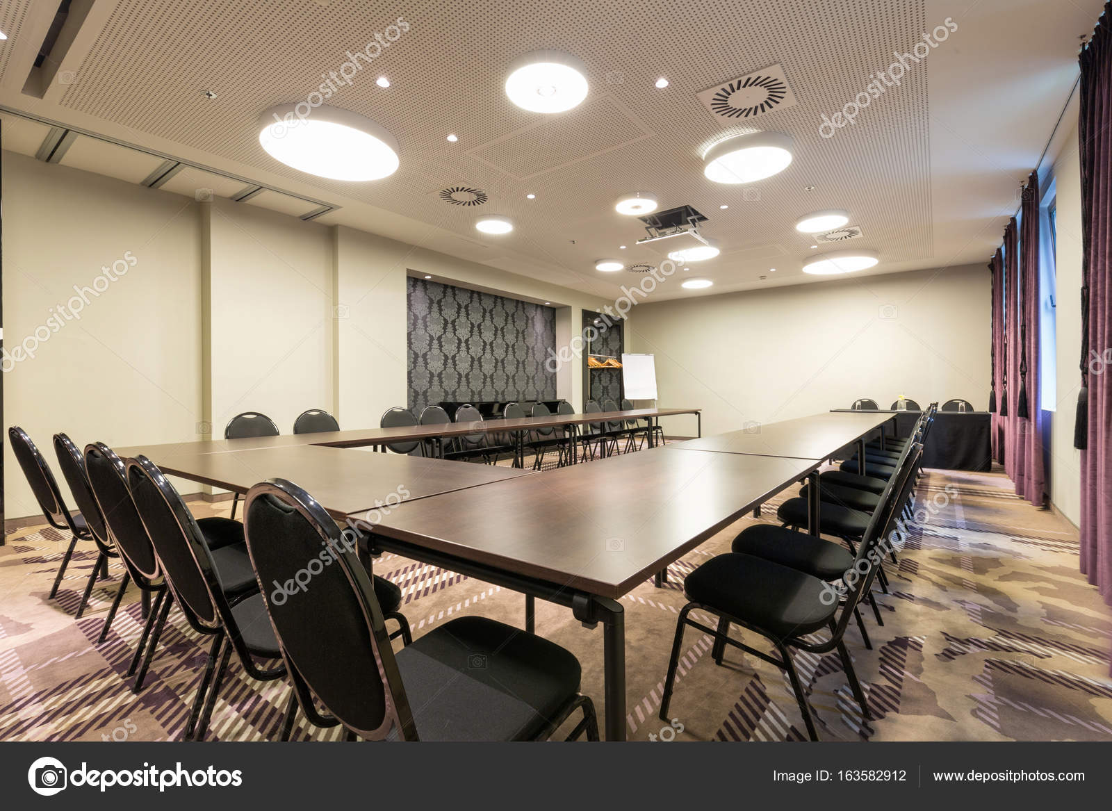 Interior of a modern luxury conference room — Stock Photo © rilueda ...
