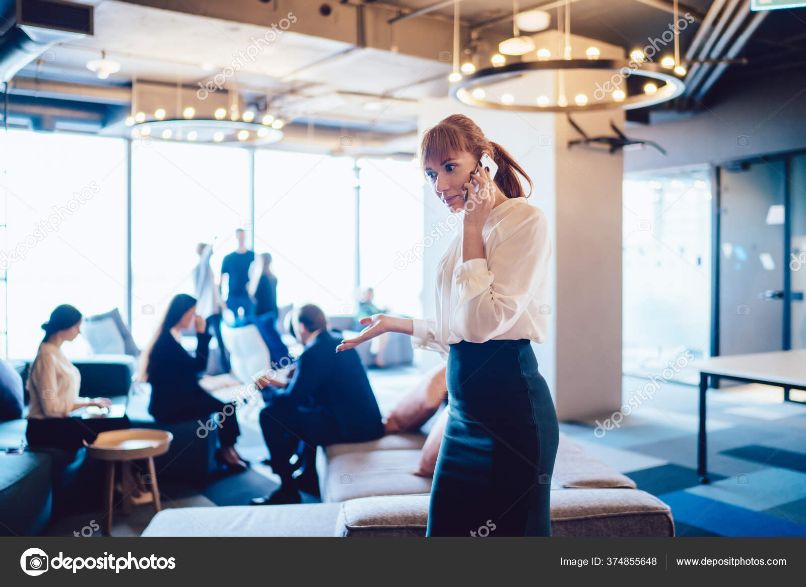 Gestora Femenina Desconcertada Problema Formal Resolución Desgaste ...