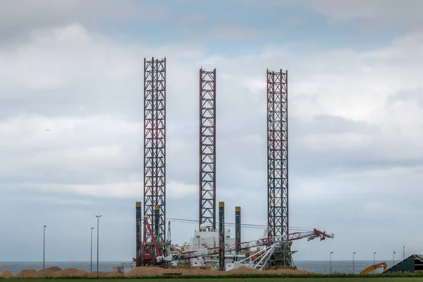 Maersk Stock Photos, Royalty Free Maersk Images | Depositphotos®