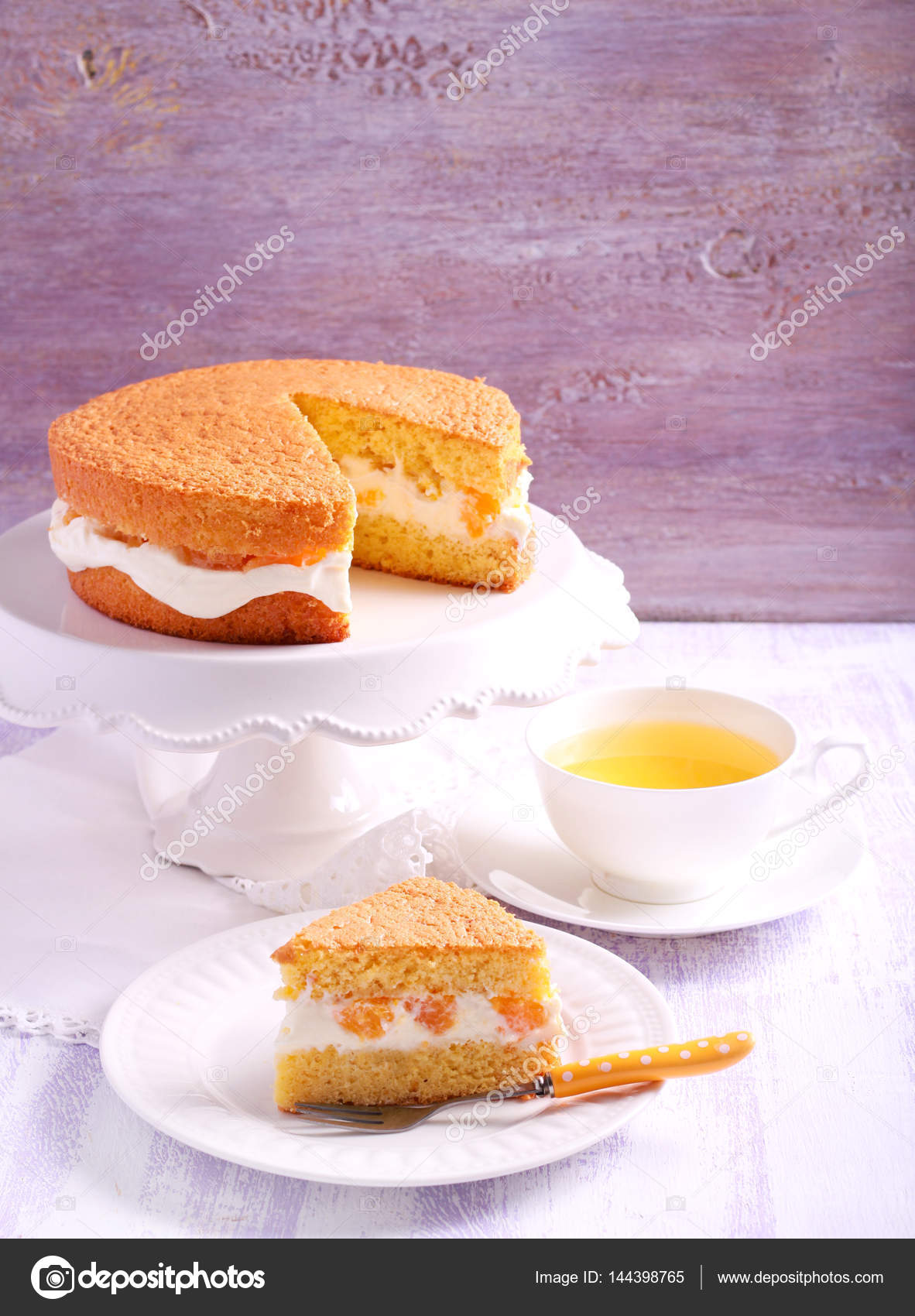 Sandwich sponge cake — Stock Photo © manyakotic #144398765