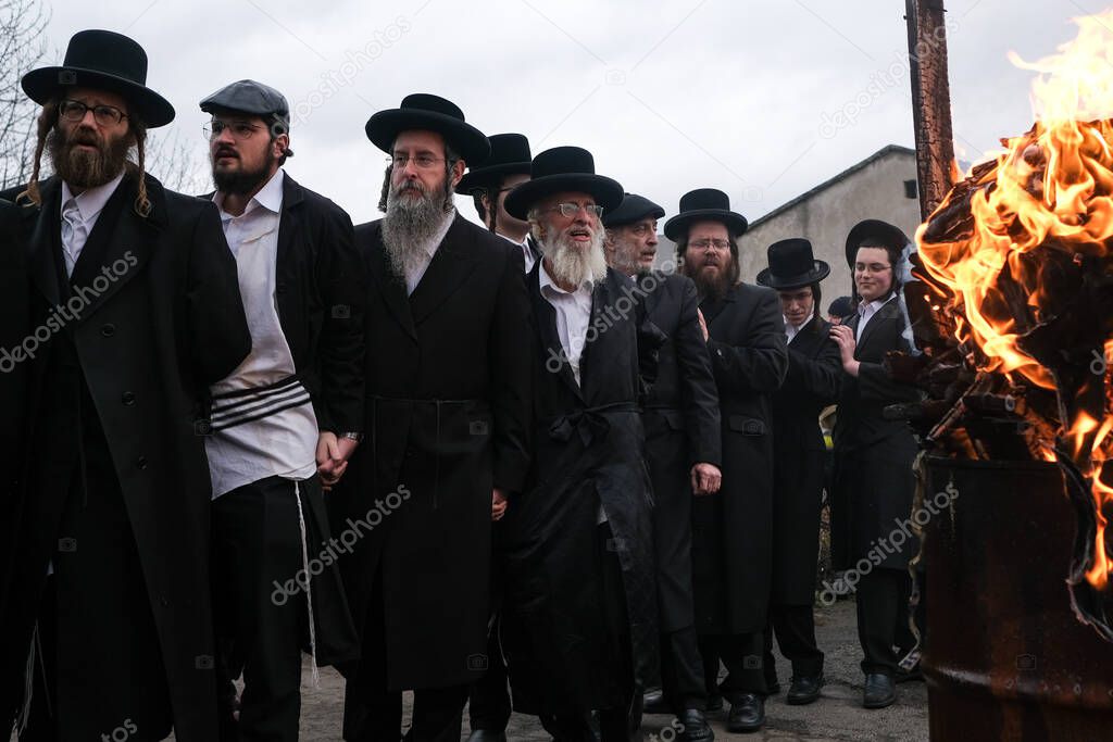 Lelow, Polonia 02 de febrero de 2020: Judíos ortodoxos jasídicos ...