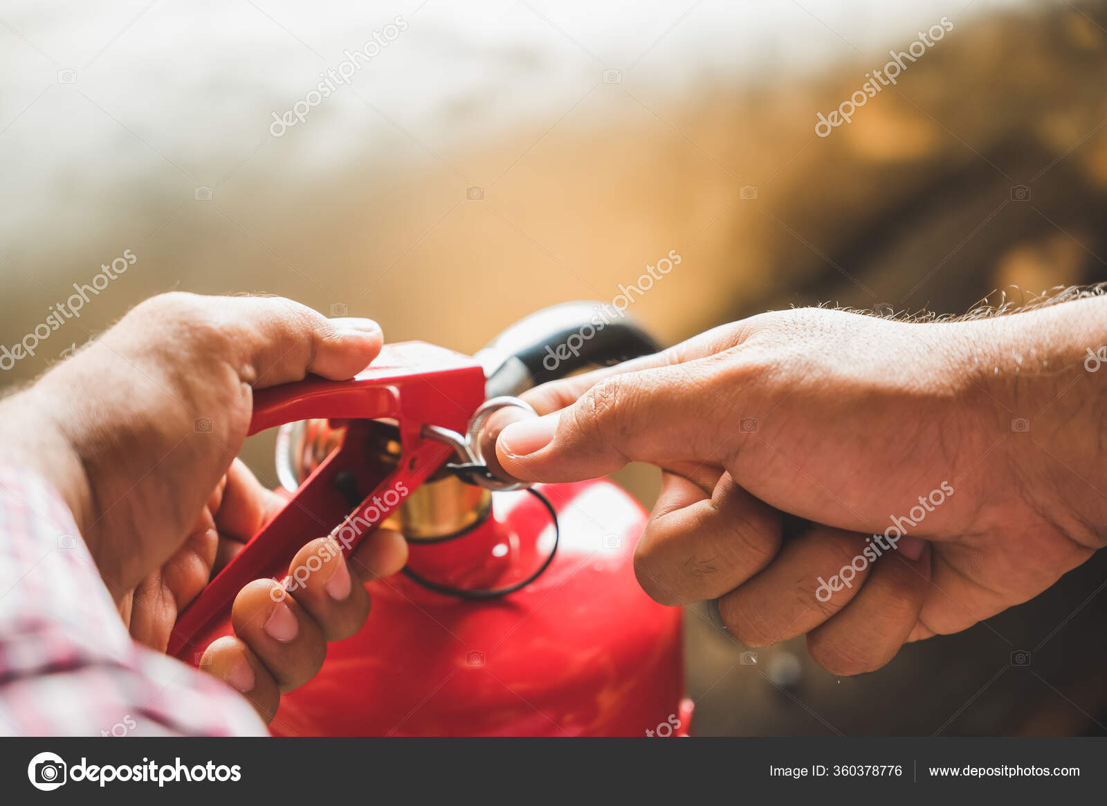 Close Hand Fireman Using Fire Extinguisher Fighting Hand Pulling Pin ...
