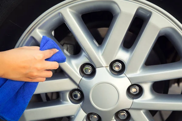 Wheel wash Stock Photos, Royalty Free Wheel wash Images | Depositphotos