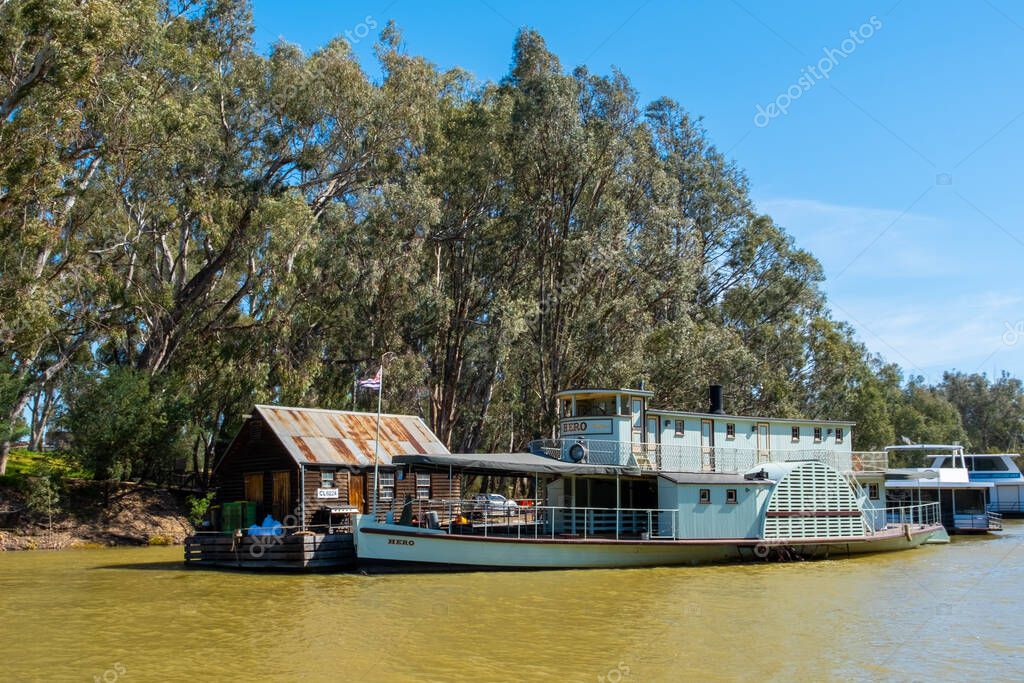Echuca, Australia - 3 de octubre de 2019: Uno de los vapores de paddle ...