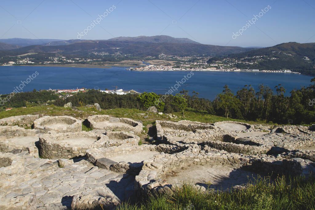 Castro de Santa Trega ruinas y el río Mino en el fondo 2023