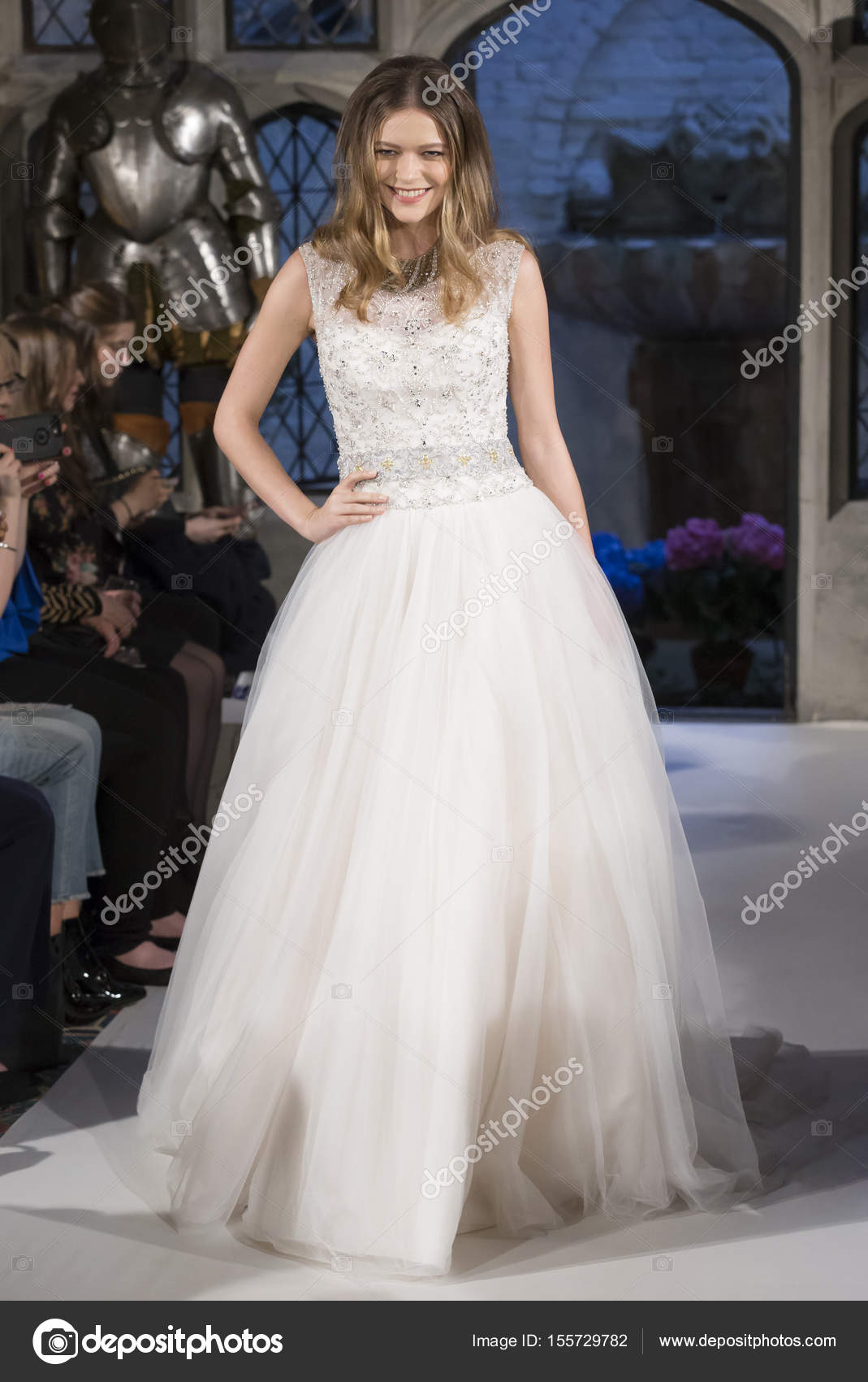 Oleg Cassini - Spring 2018 Collection - New York Fashion Week Br ...