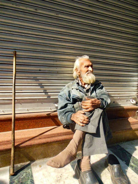 Mendigo pidiendo fotos de stock, imágenes de Mendigo pidiendo sin ...