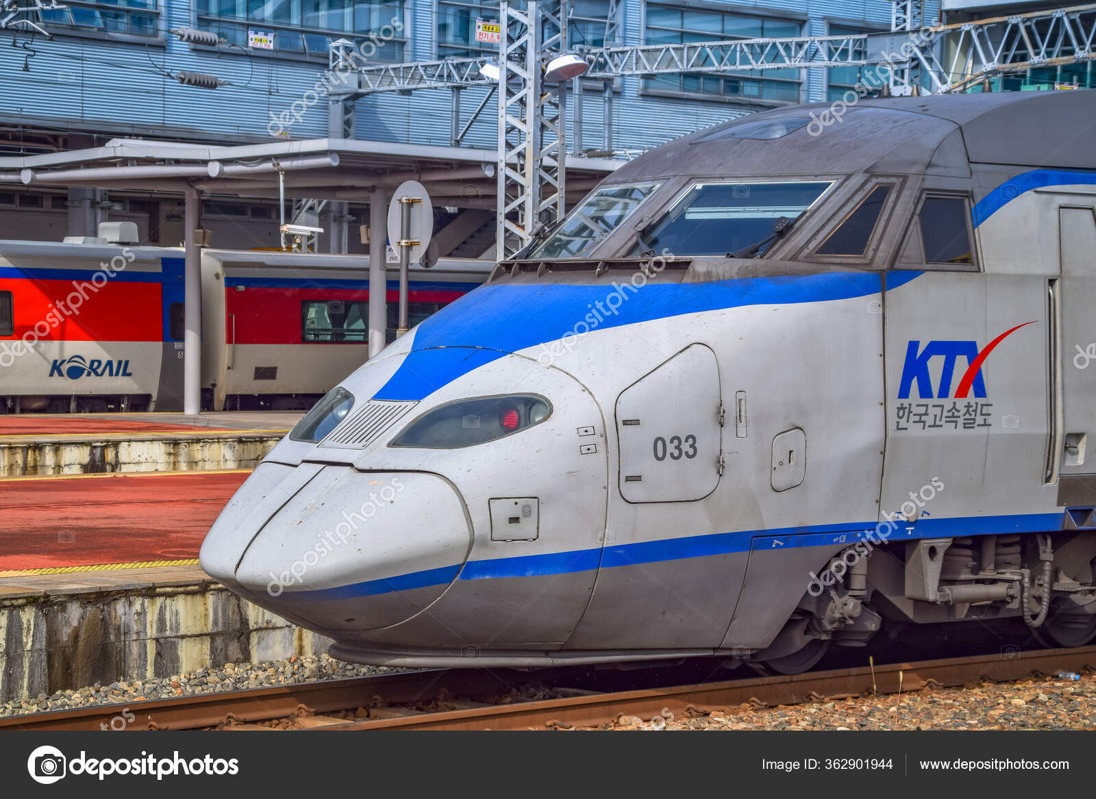 Korail Korea High Speed Rail Ktx Trains Busan Railway Station – Stock Editorial Photo © NGCHIYUI ...
