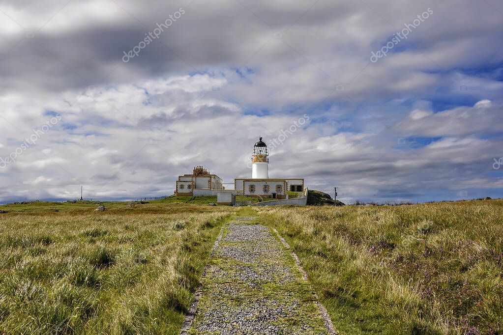 Scotland Neist Point, con su famoso faro, es uno de los lugares más ...