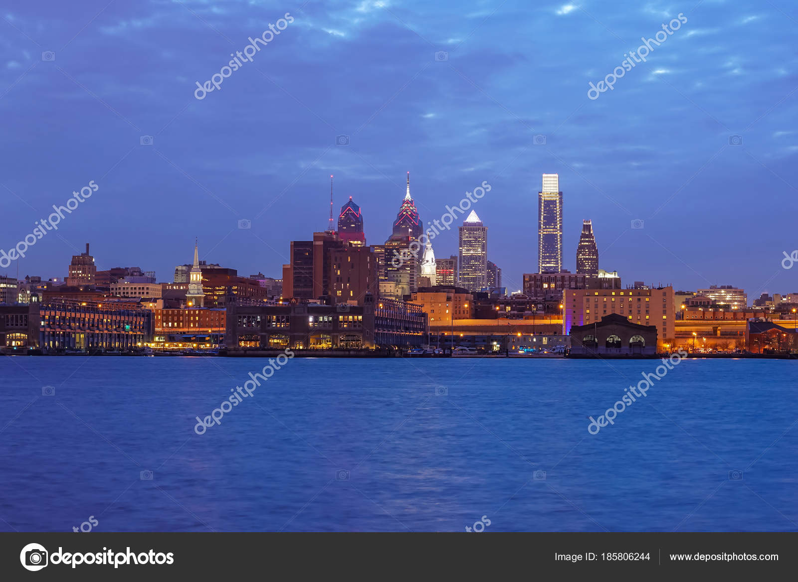 Philadelphia skyline Stock Photo by ©f11photo 185806244