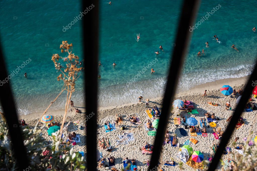 Playa de Tropea, plataforma con vistas a la playa 2024