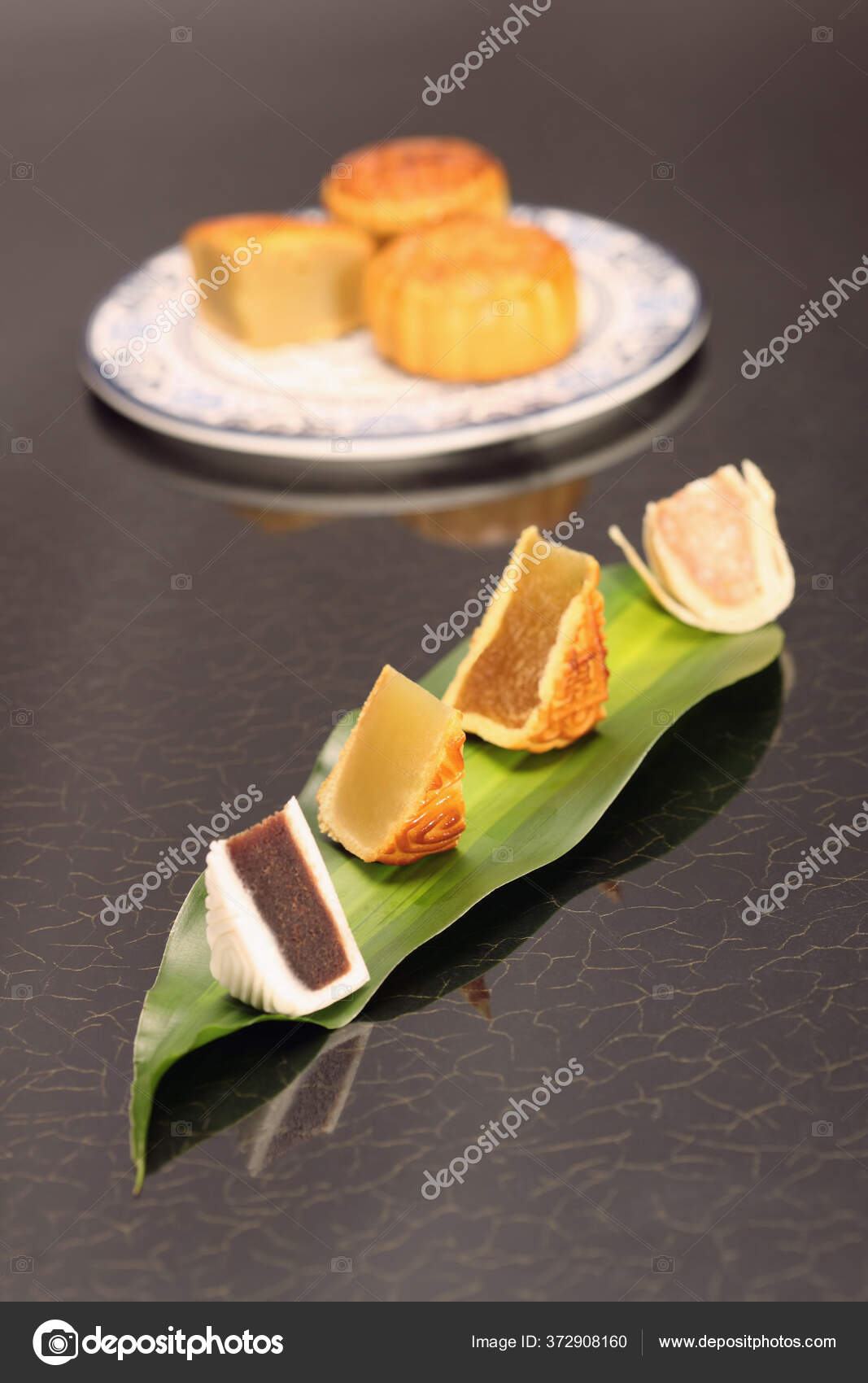 Variant Cut Mooncakes Leaf Stock Photo by ©image_hit 372908160