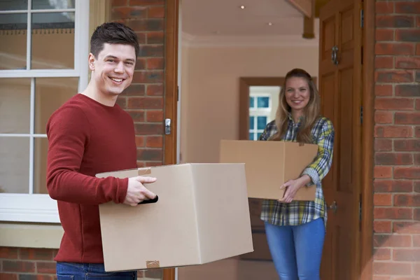 Fotos de Moving into adulthood, Imagens de Moving into adulthood sem ...