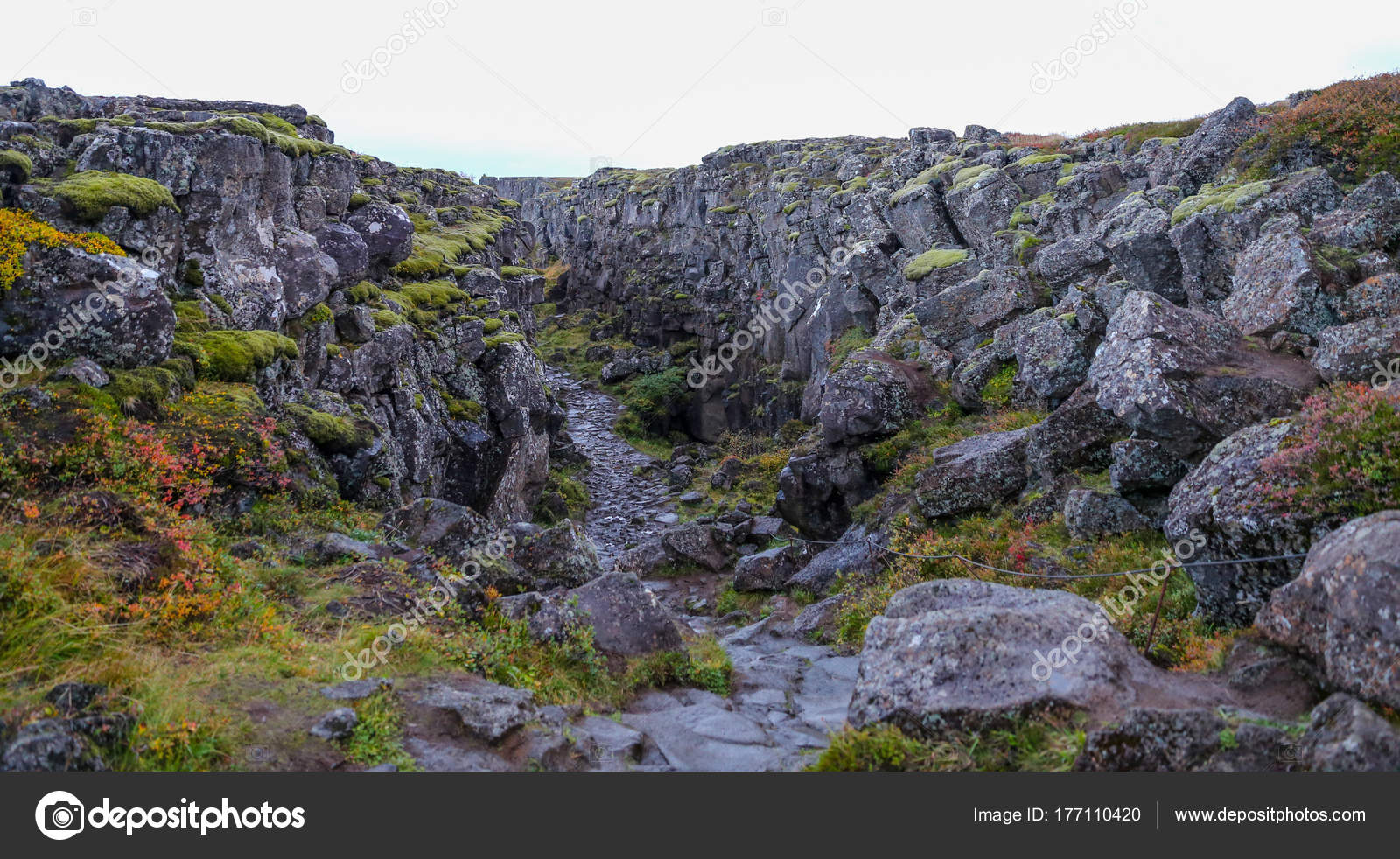 Valley in Thingvellir National Park, Southwestern Iceland — Stock Photo ...