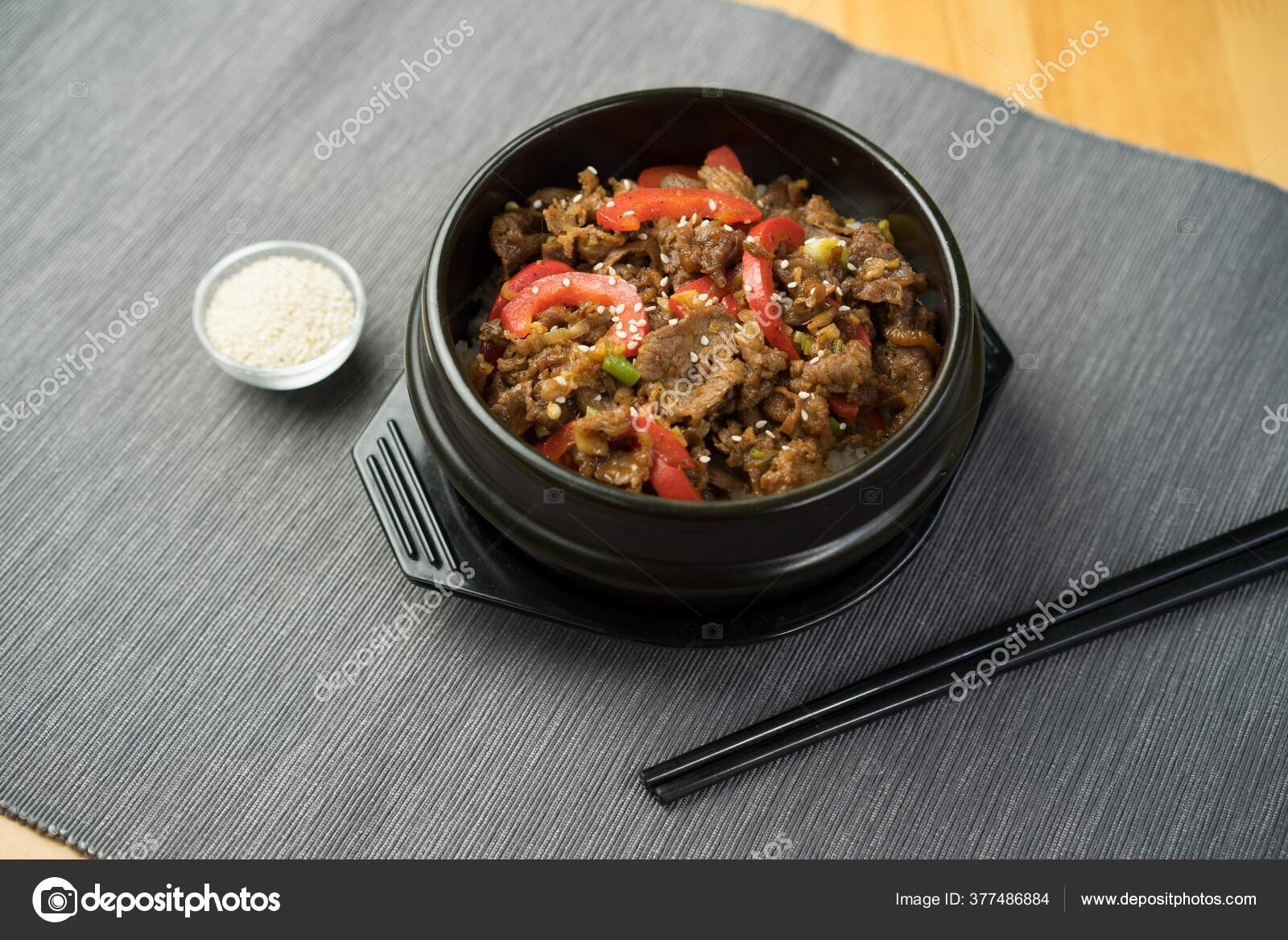 Bulgogi Coreano Carne Parrilla Con Arroz Blanco — Foto de stock ...
