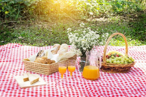 Cafe picnic Stock Photos, Royalty Free Cafe picnic Images | Depositphotos
