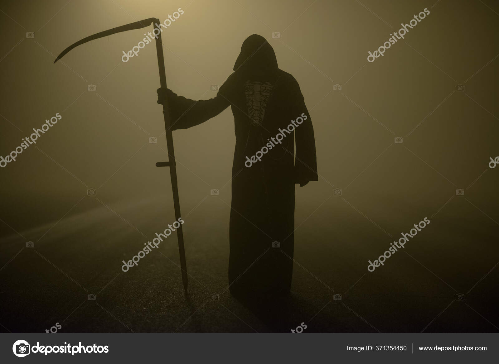 Death Grim Reaper Skeleton Wearing Black Robe Wielding Scythe Memento ...