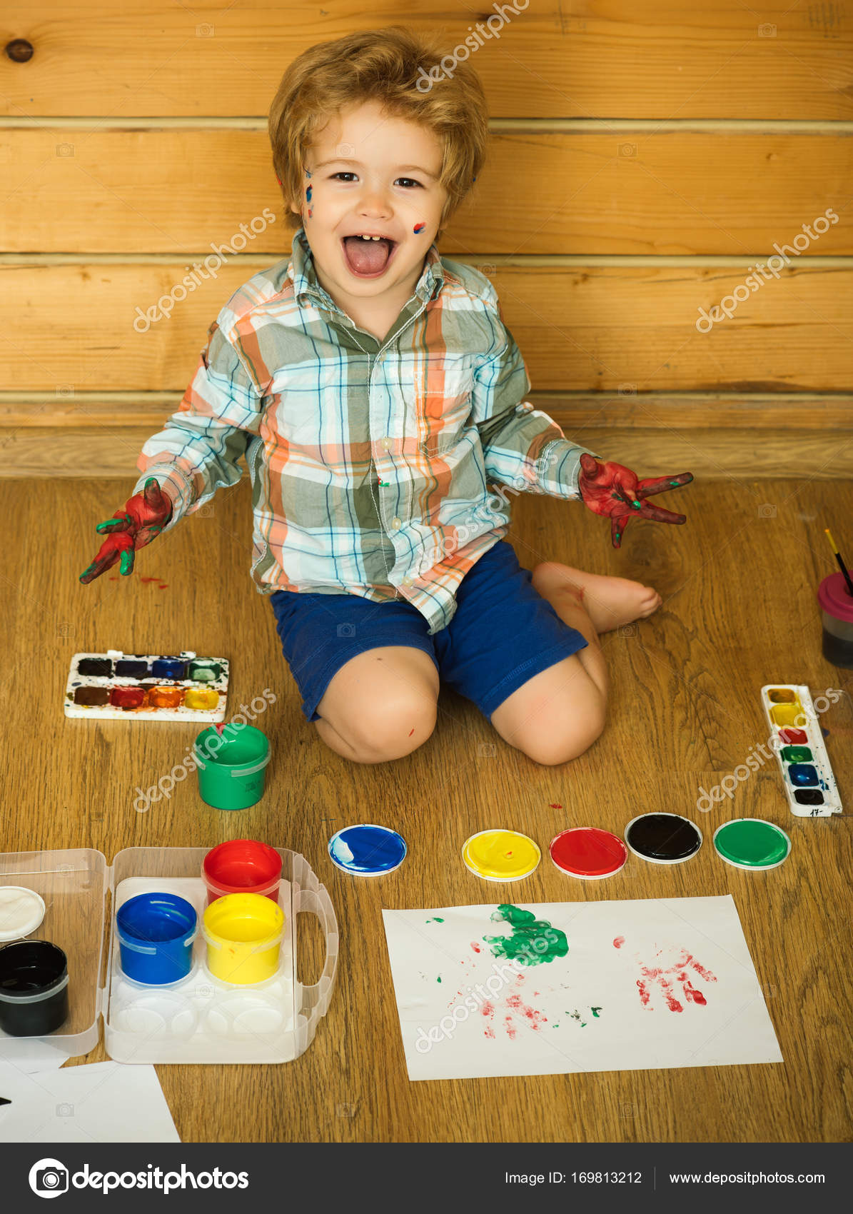 Arts and crafts — Stock Photo © Tverdohlib.com #169813212