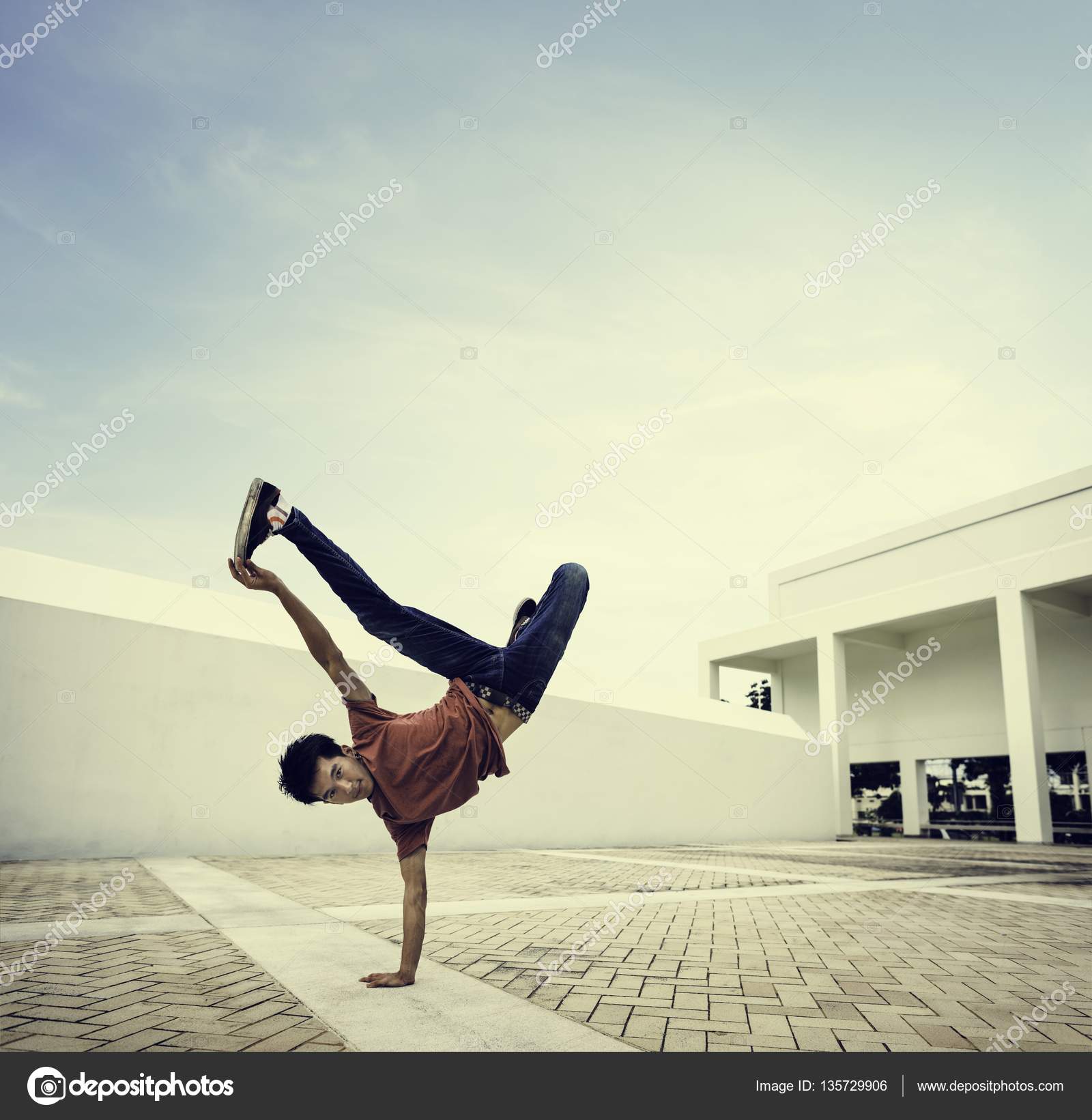 Guy dancing Breakdance Stock Photo by ©Rawpixel 135729906