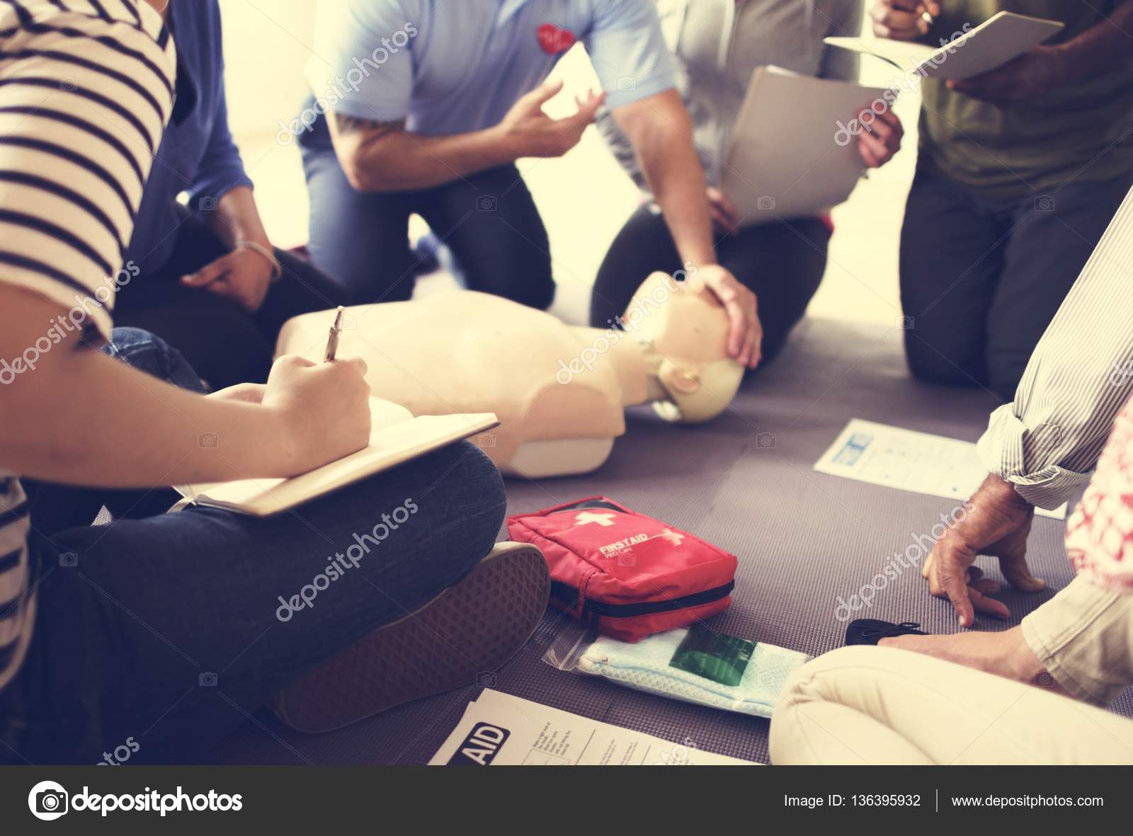 People learning CPR First Aid Training — Stock Photo © Rawpixel #136395932