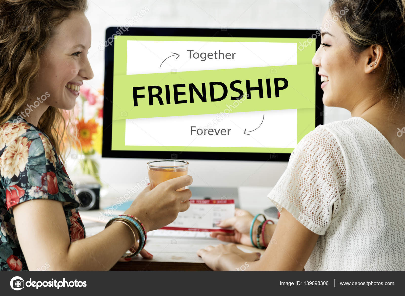 Beautiful women with computer — Stock Photo © Rawpixel #139098306