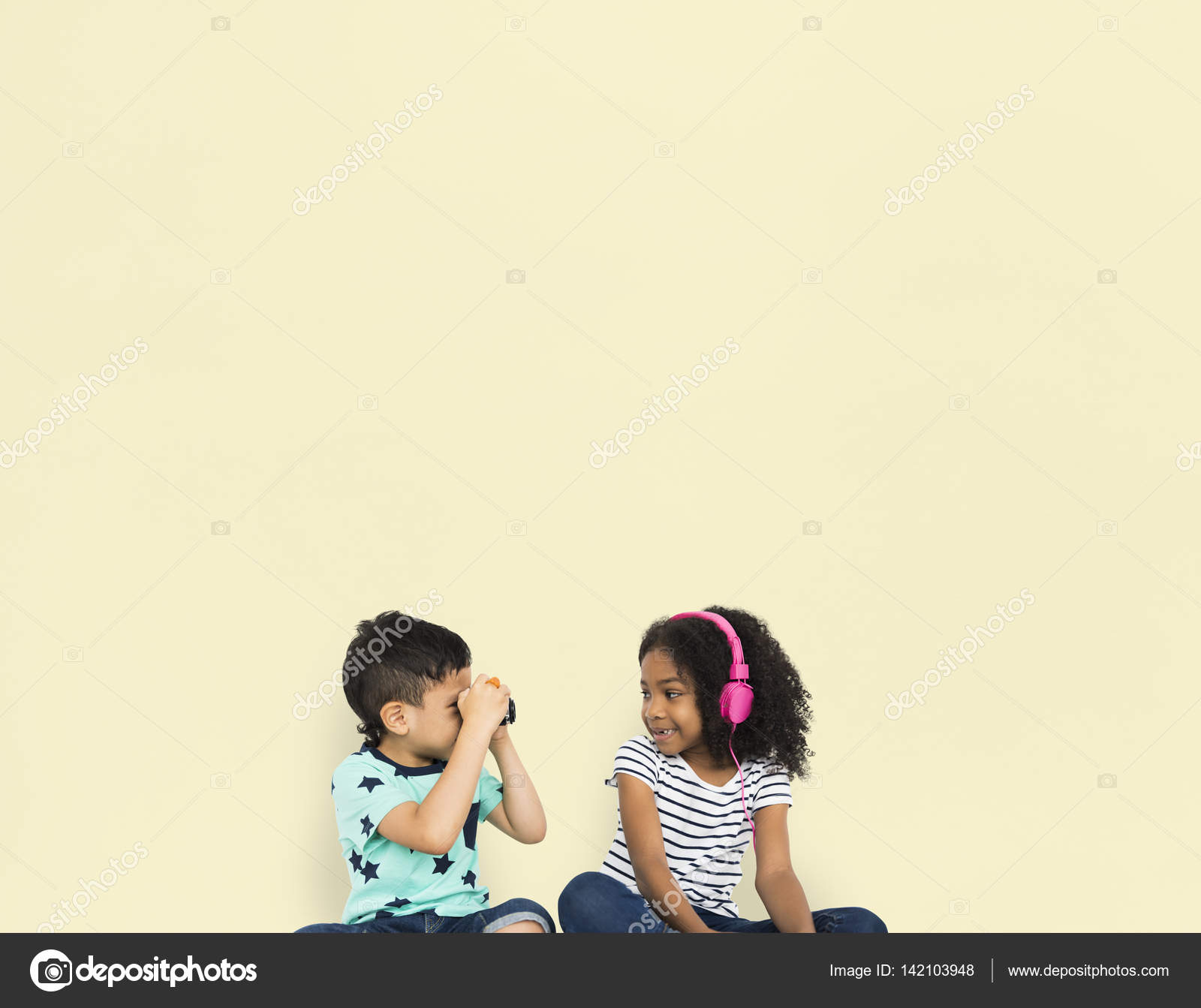 Children using digital devices — Stock Photo © Rawpixel #142103948 Children using digital devices — Stock Photo © Rawpixel #142103948
