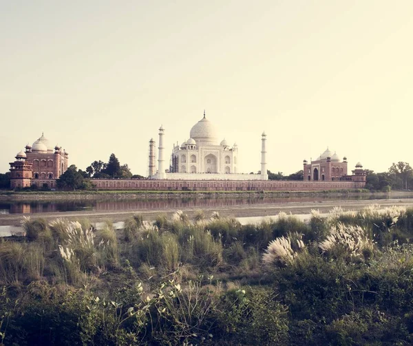 Taj mahal complex — Stock Photo © Rawpixel #141520630
