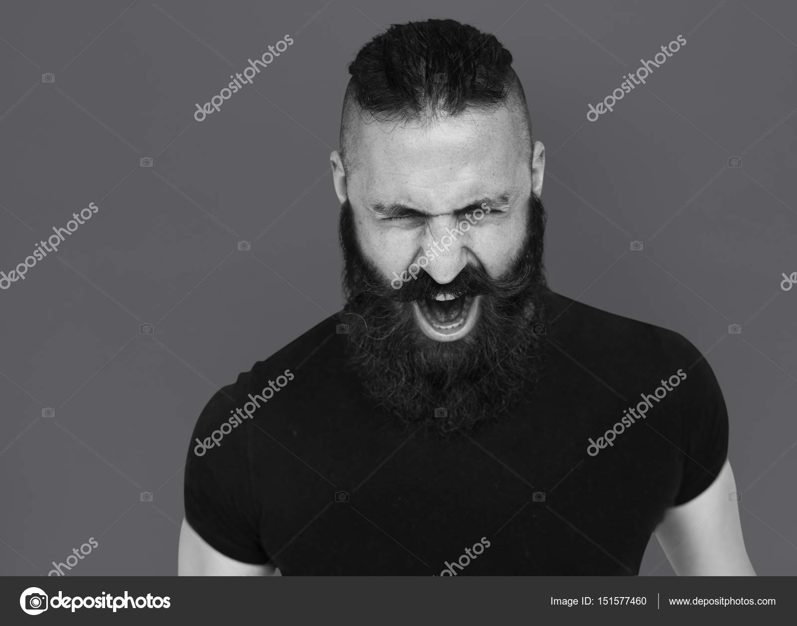 Bearded young man screaming — Stock Photo © Rawpixel #151577460