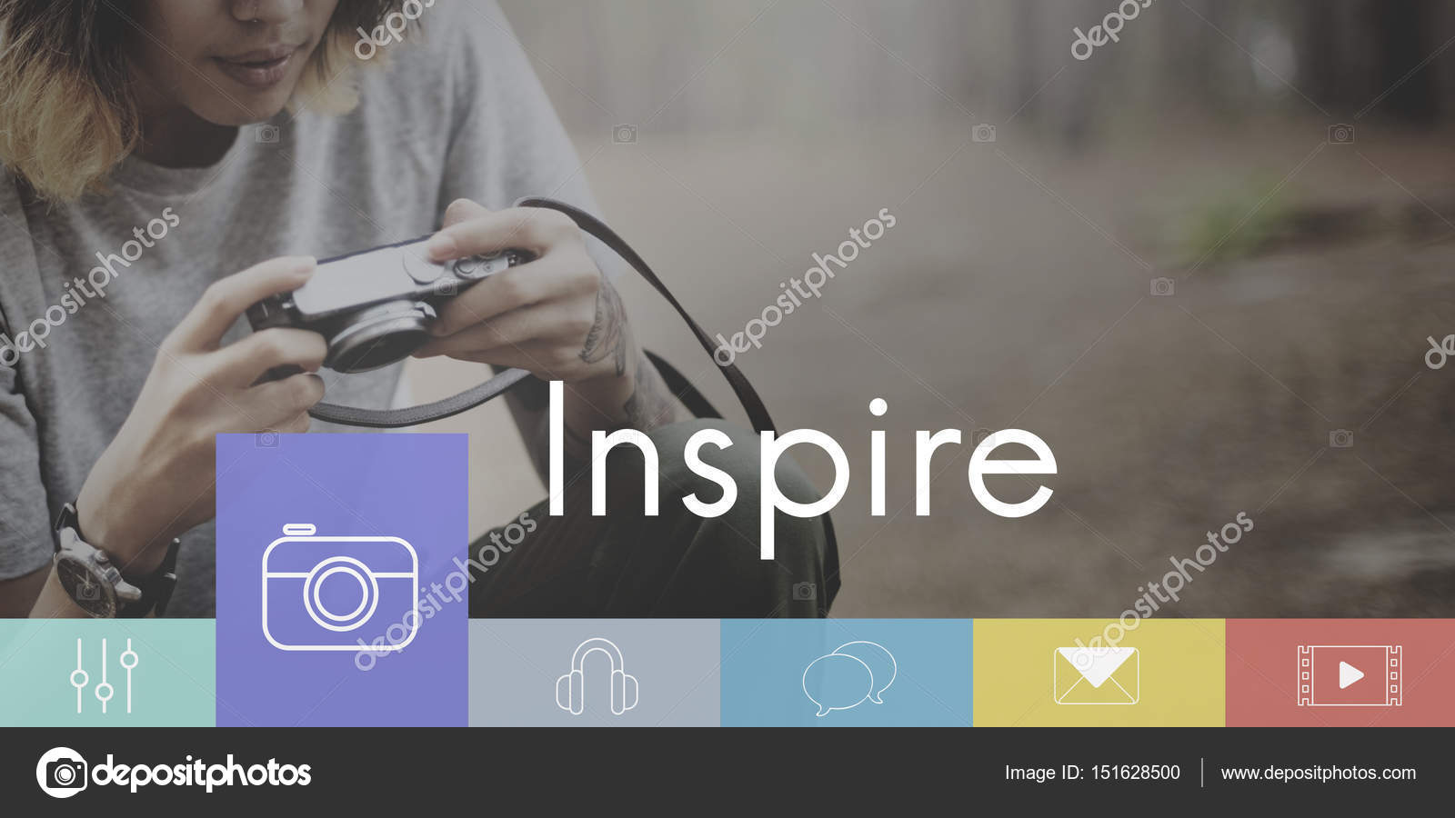 Man looking at camera screen — Stock Photo © Rawpixel #151628500