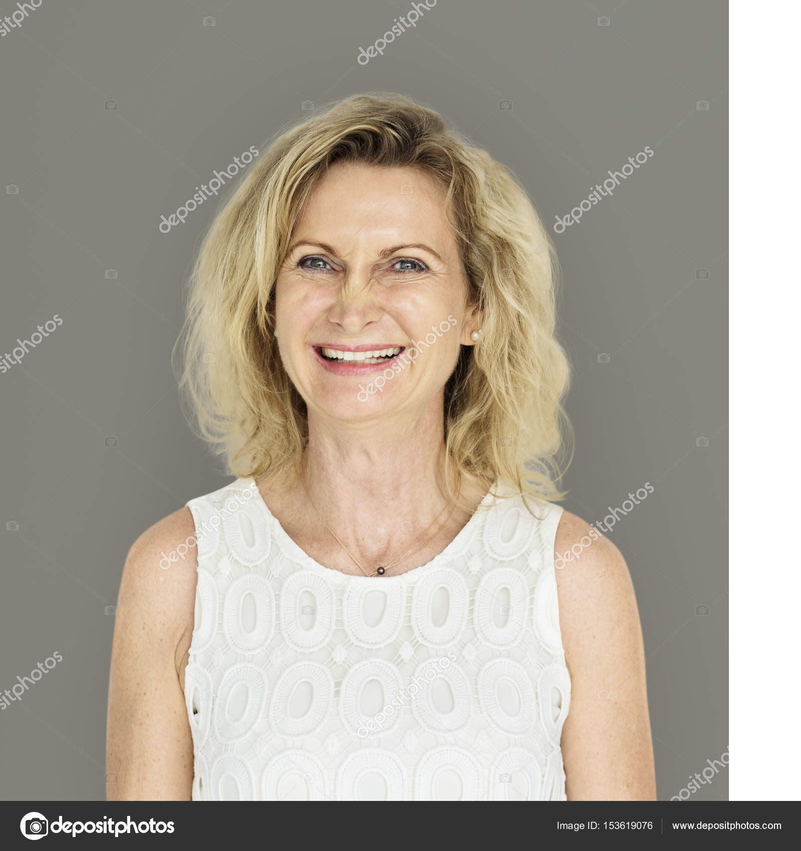 Vacker Mogen Kvinna — Stockfoto © Rawpixel 153619076