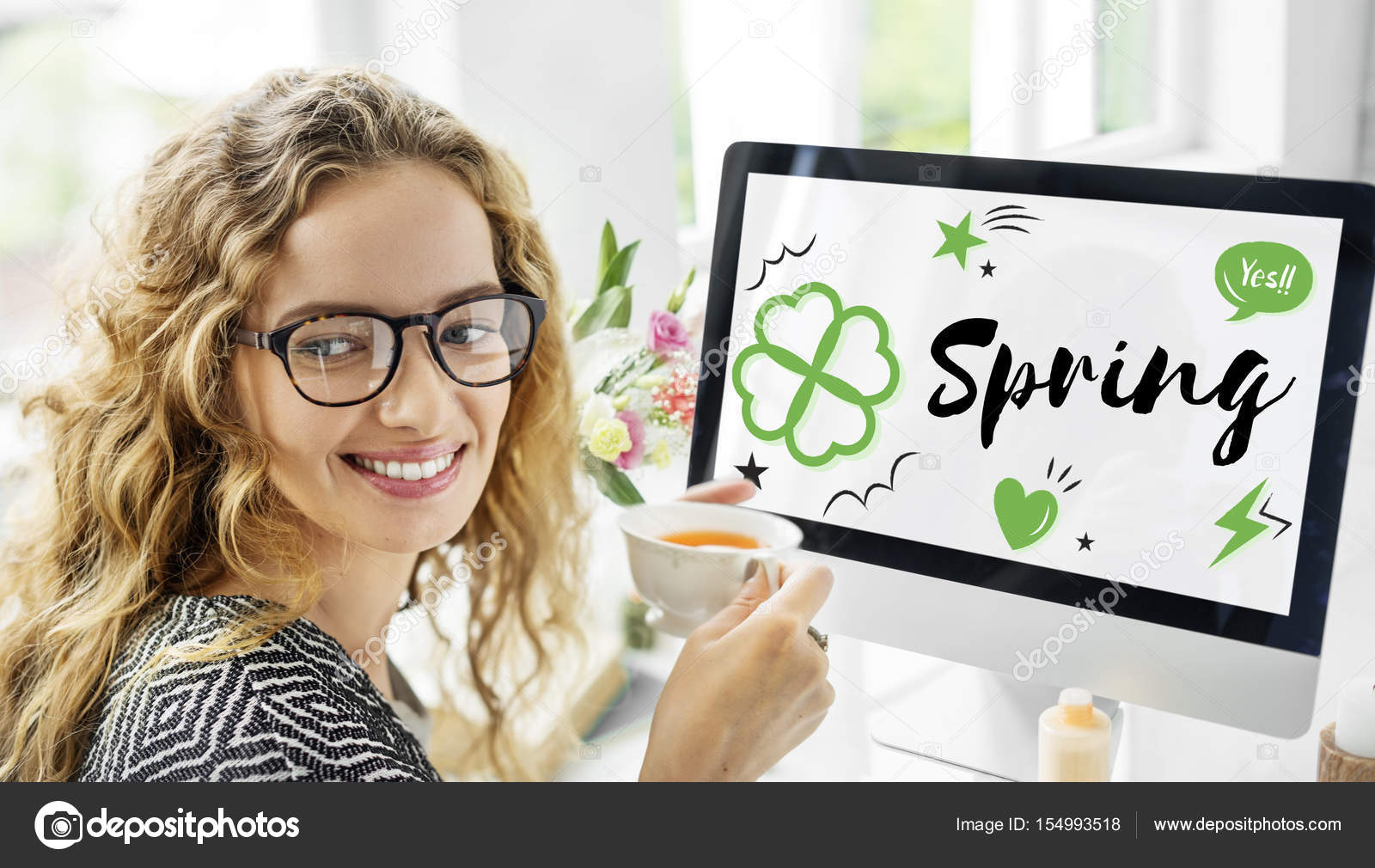 Beautiful woman drinking tea — Stock Photo © Rawpixel #154993518