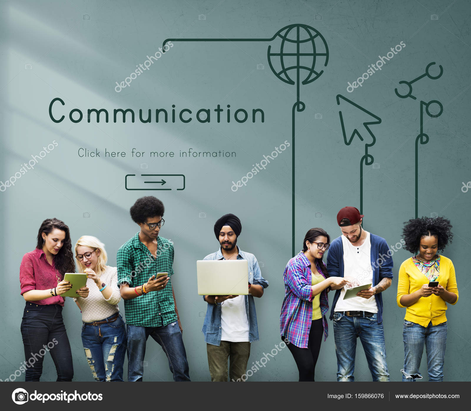 Personas que utilizan dispositivos digitales — Foto de stock #159866076 ...