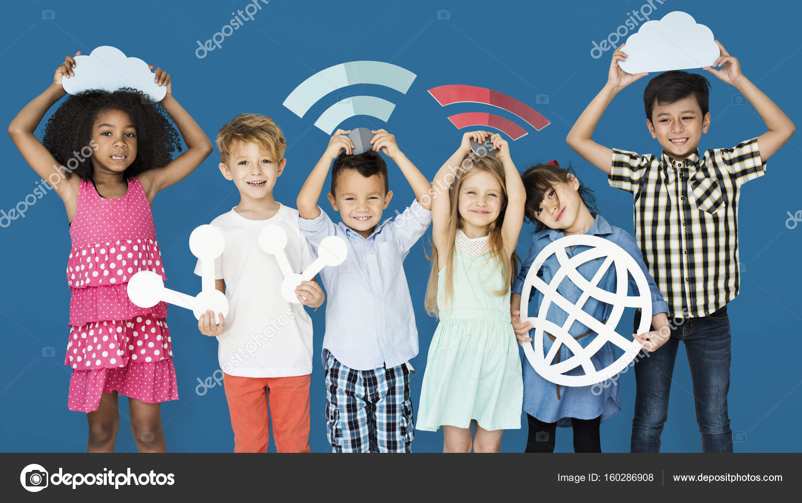 Little of Kids with networking icons Stock Photo by ©Rawpixel 160286908
