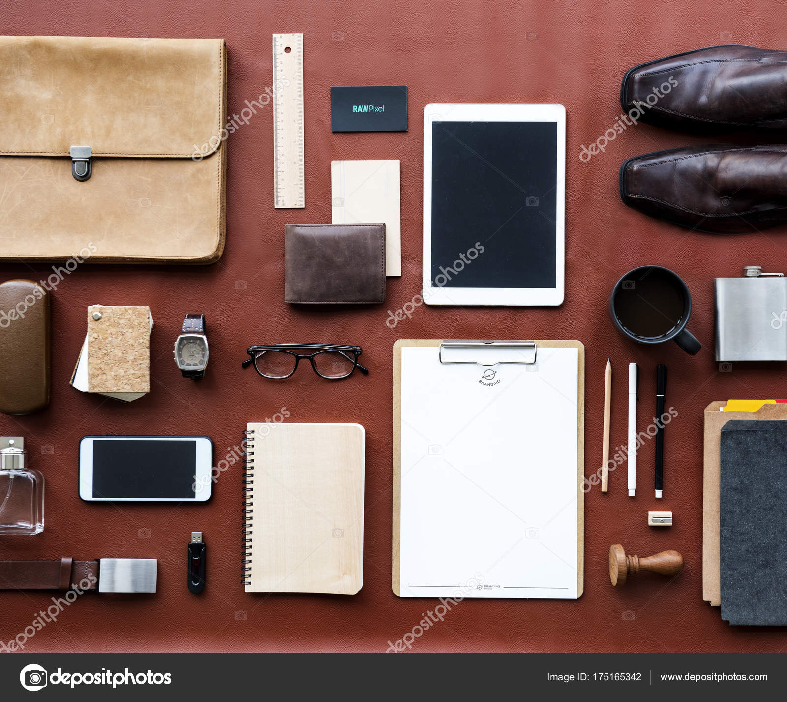 Masculine organized on the desk — Stock Photo © Rawpixel #175165342