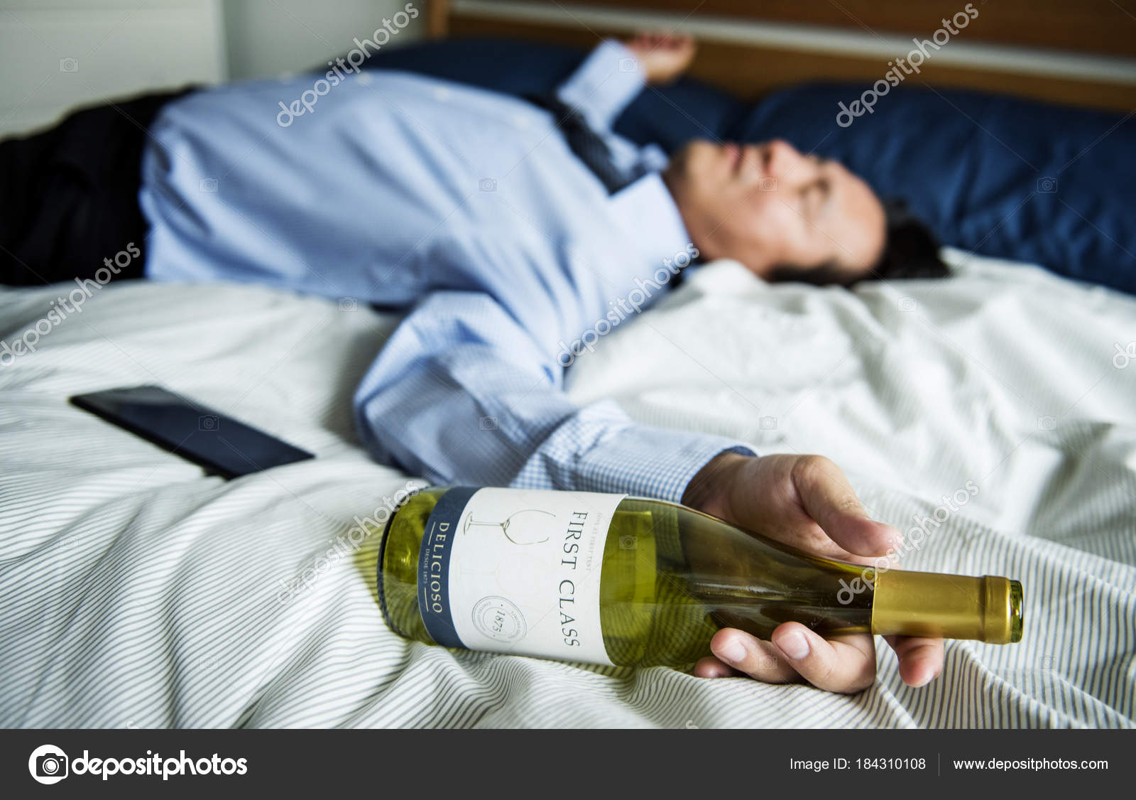 Who Passed Out On My Bed Looks