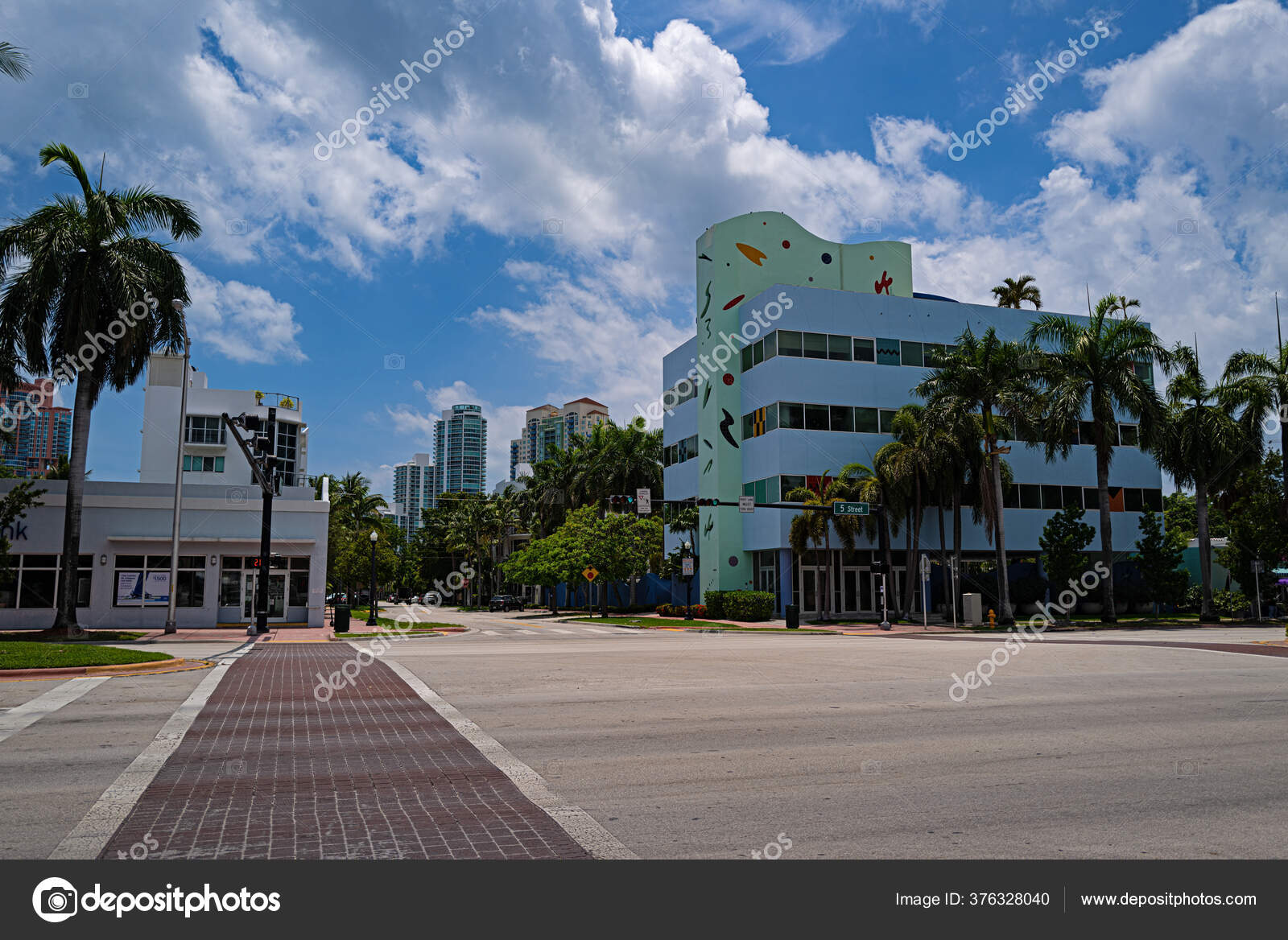 Sunny Miami Streets