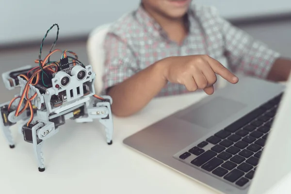 Children and robotics Stock Photos, Royalty Free Children and robotics ...